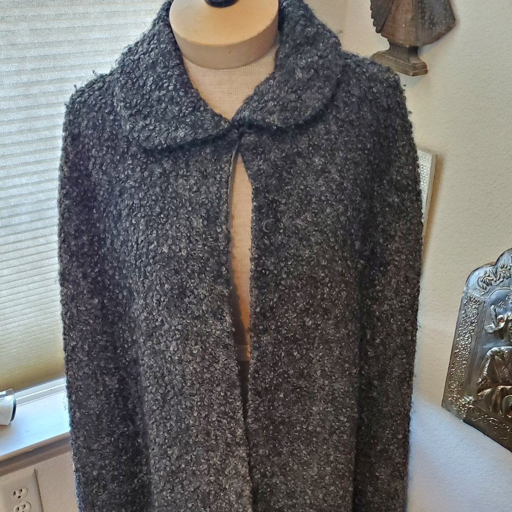 Vintage, Grey, Nubby Wool Cape (1950's) - Gem